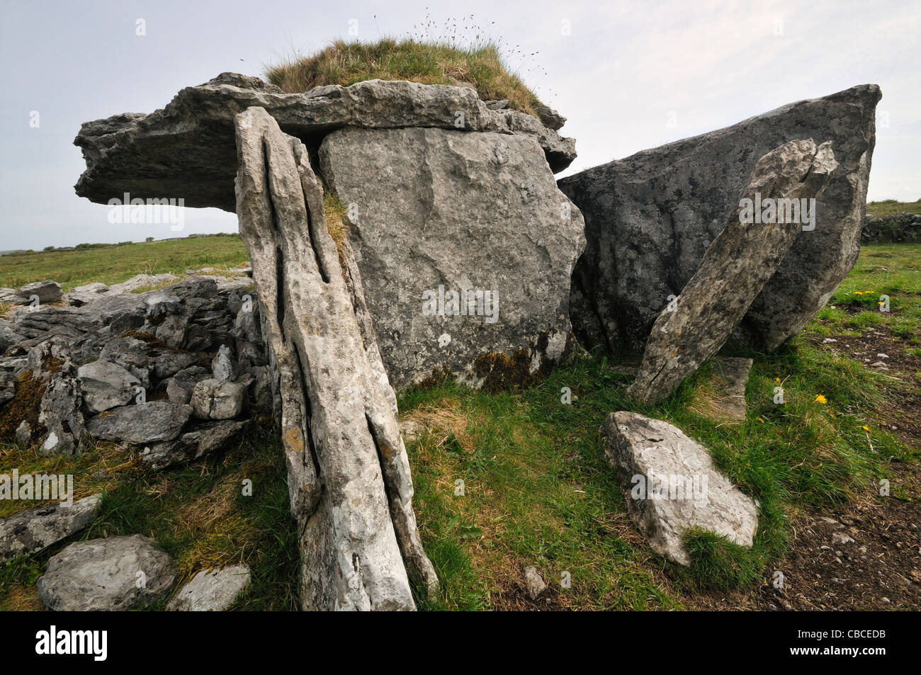 Megalithic prehistoric tomb hi-res stock photography and images - Alamy