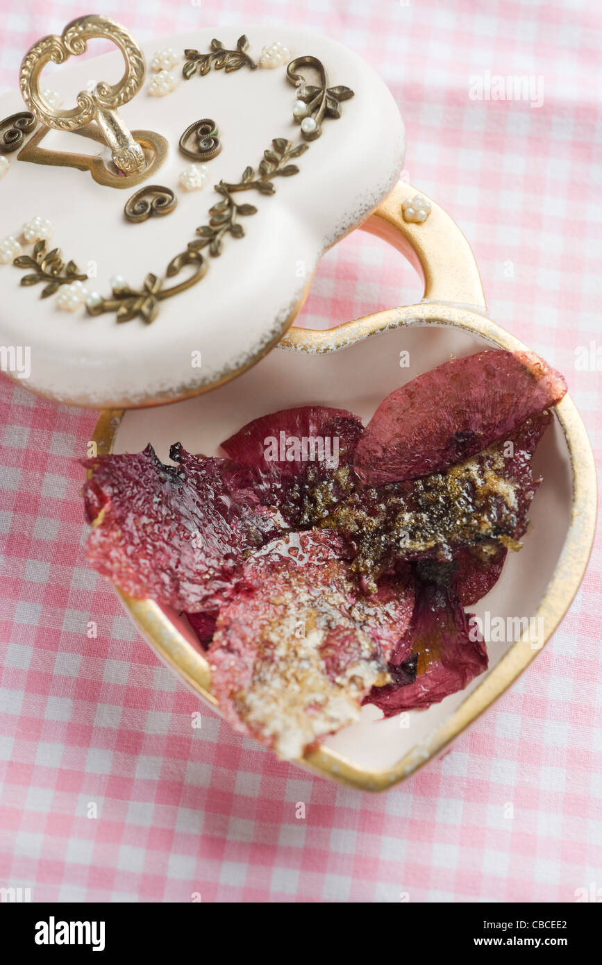 Crystallized poppy petals Stock Photo - Alamy