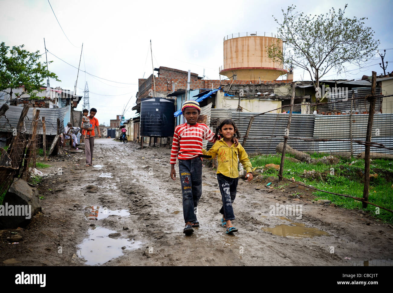 Bhopal slum hi-res stock photography and images - Alamy