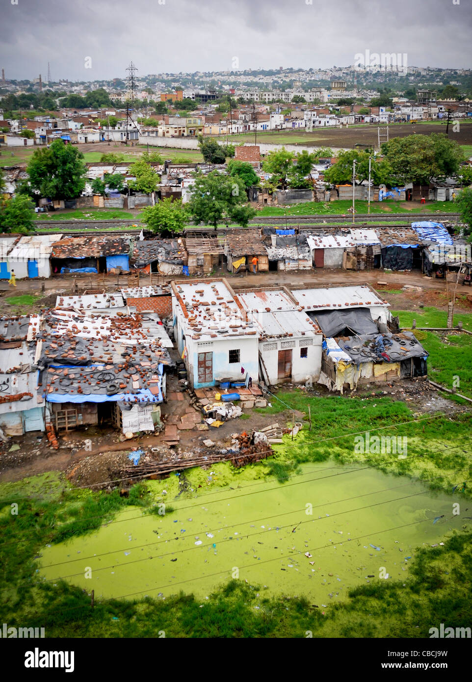 Bhopal disaster slum hi-res stock photography and images - Alamy