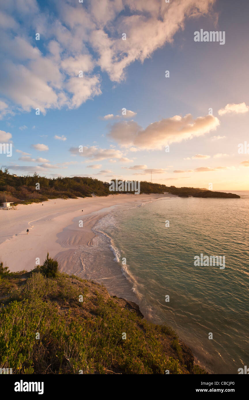 Bermuda beach sunrise hi-res stock photography and images - Alamy