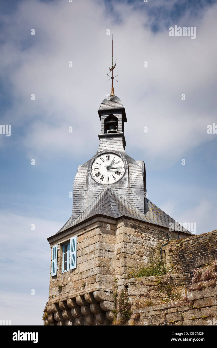 Tower clocks hi-res stock photography and images - Alamy