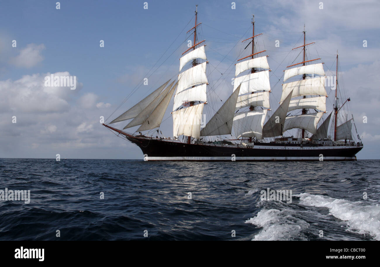 Sailing vessel - Barque Sedov Stock Photo - Alamy