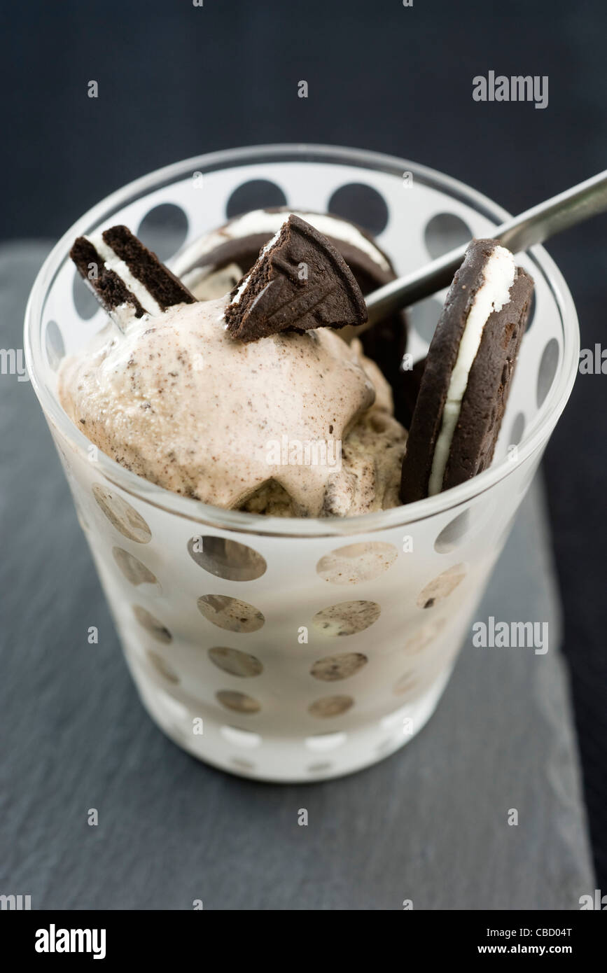 Oreo ice cream Stock Photo - Alamy