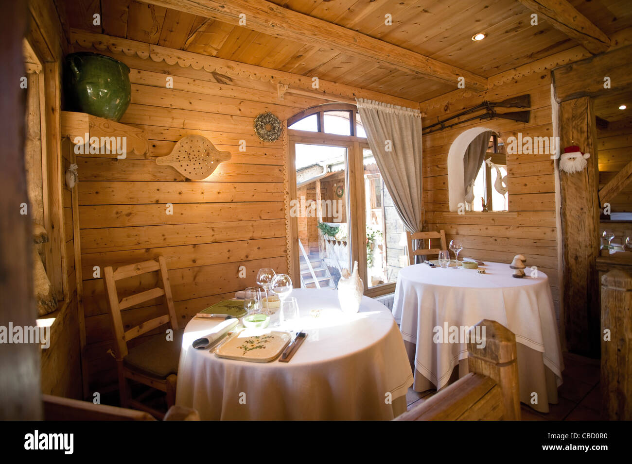 Dining rooms interiors hi-res stock photography and images - Alamy