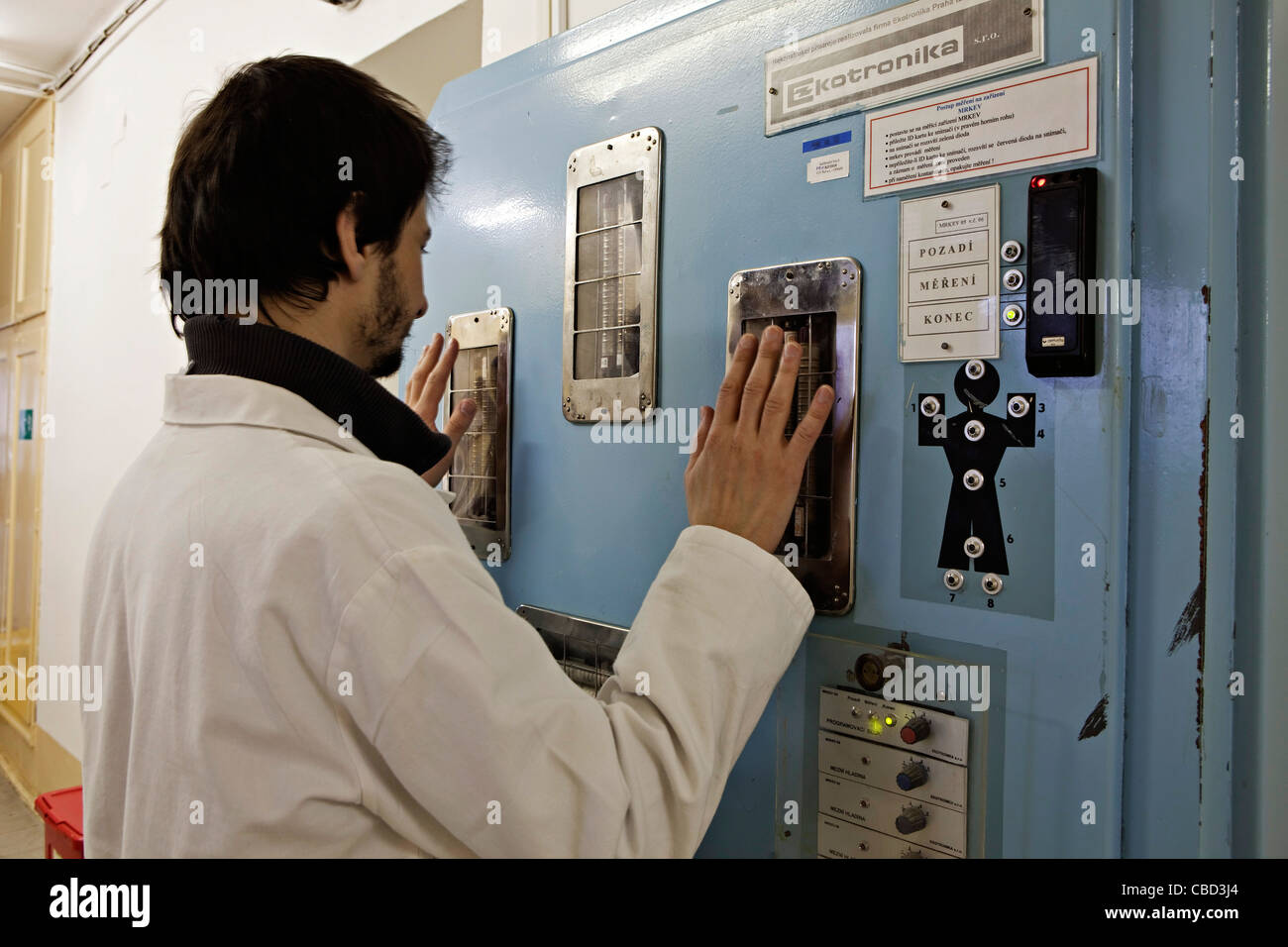 Measurement of exterior contamination, controlled zone, nuclear reactor ...