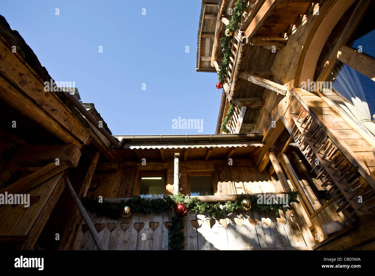 Rustic hotel exterior Stock Photo - Alamy