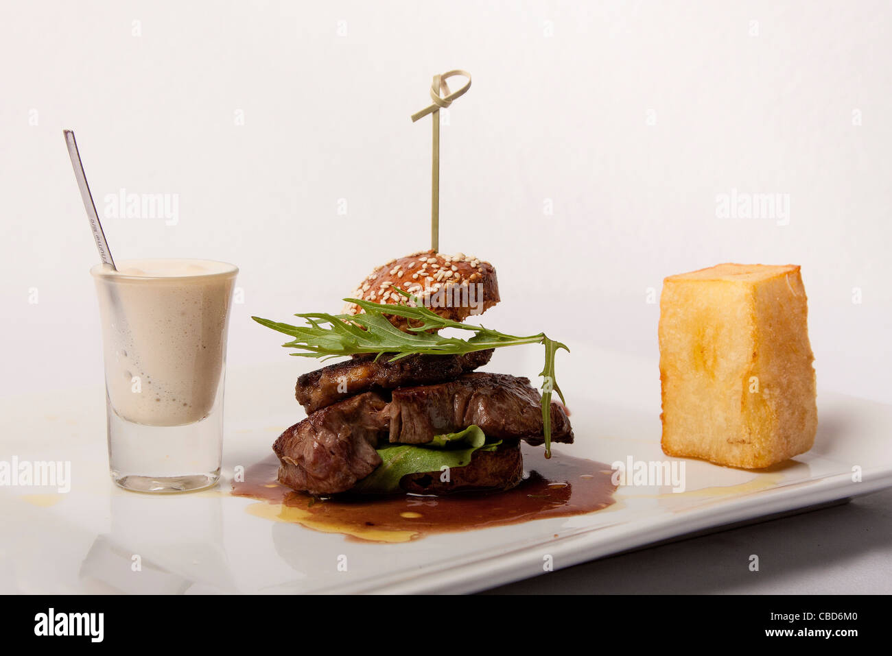 Filet beef hi-res stock photography and images - Alamy
