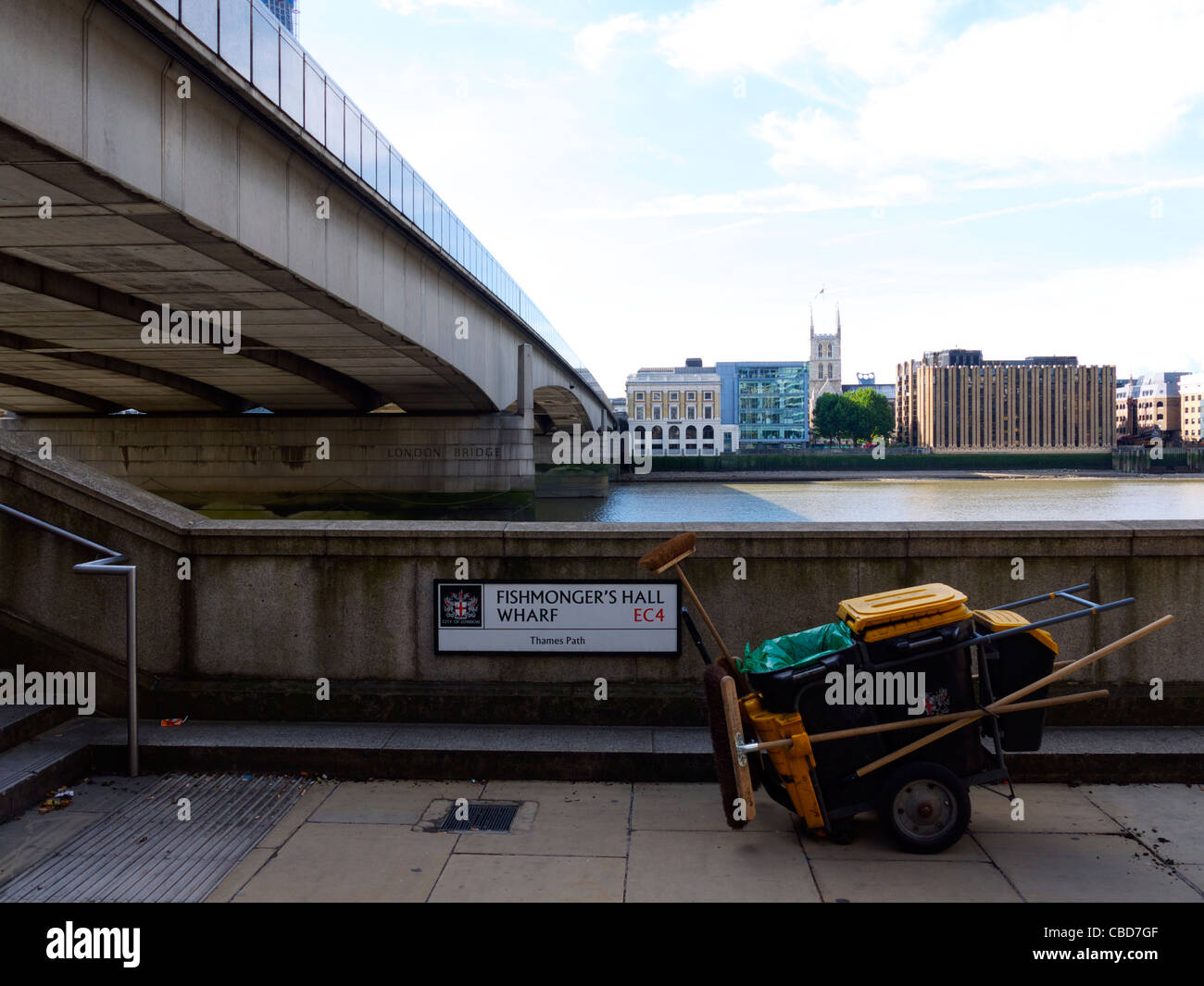 Cleaners cart hi-res stock photography and images - Alamy