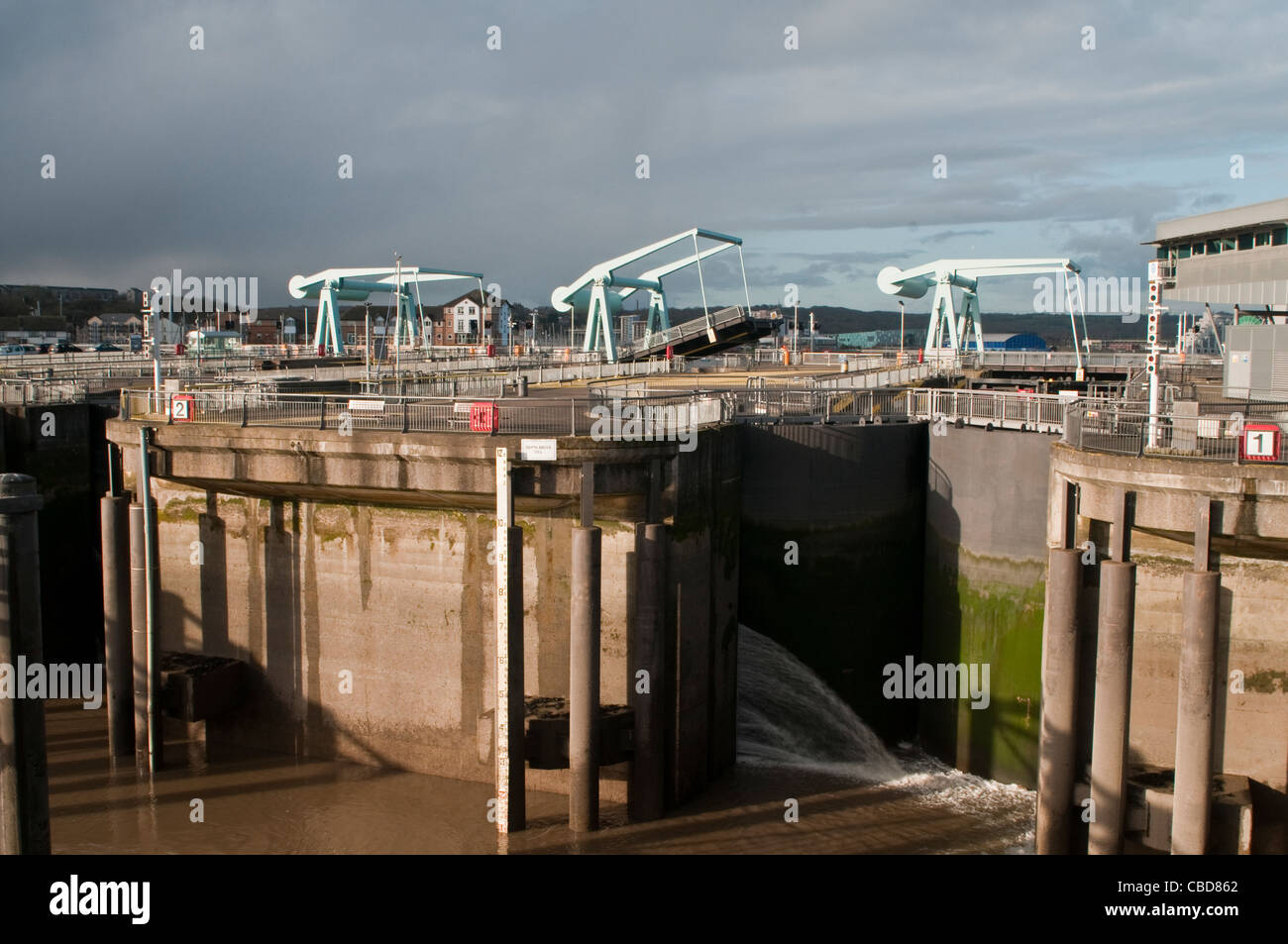 Bascule Bridge Opening Cardiff Bay south Wales Stock Photo - Alamy