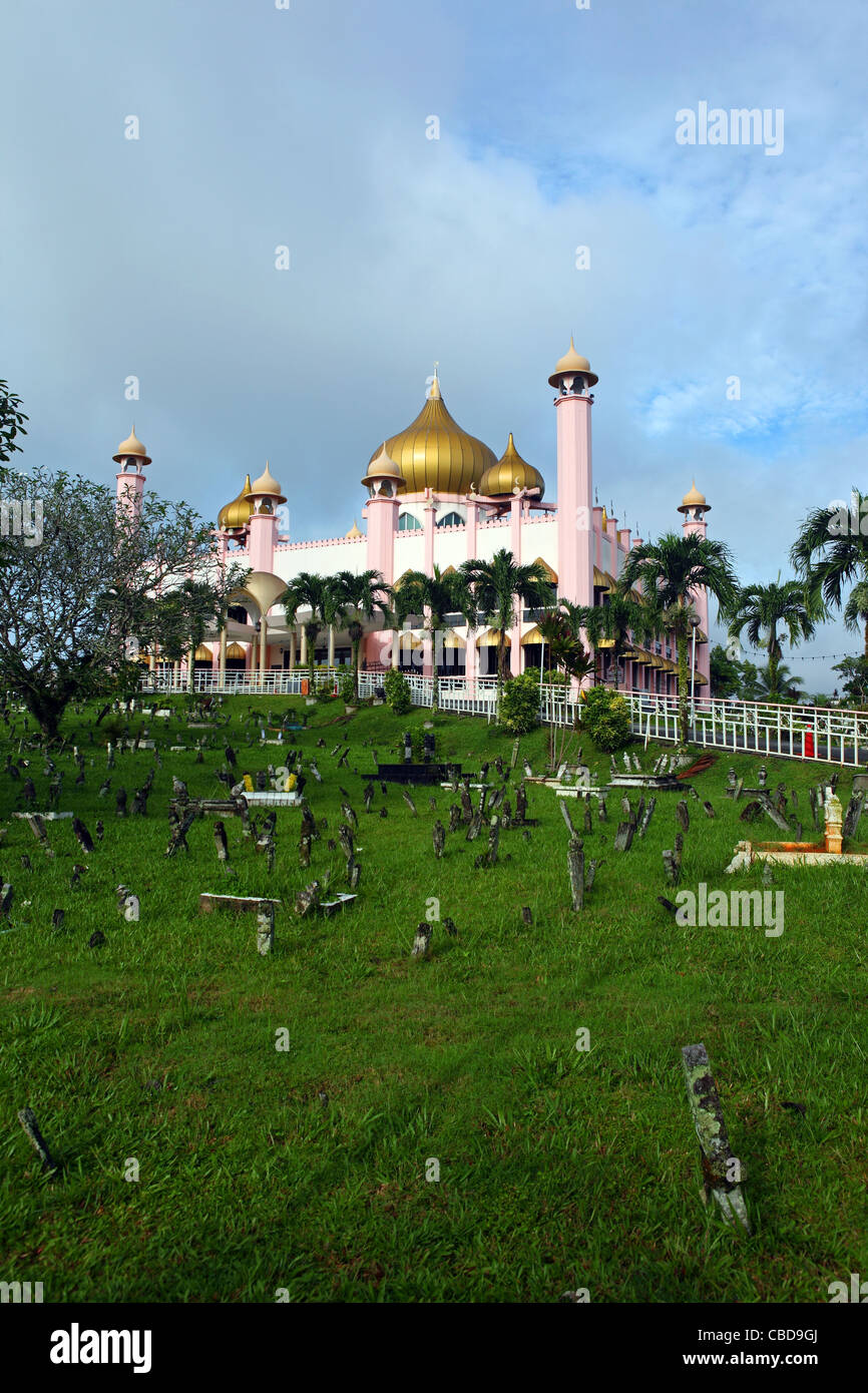 Kuching mosque in Sarawak, Borneo Stock Photo - Alamy