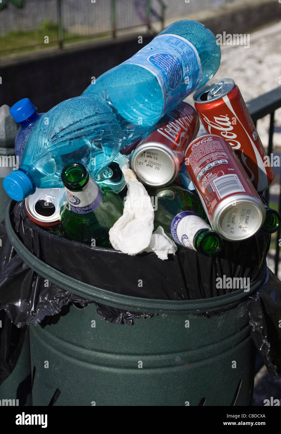 Waste full rubbish bottles cans hi-res stock photography and images - Alamy