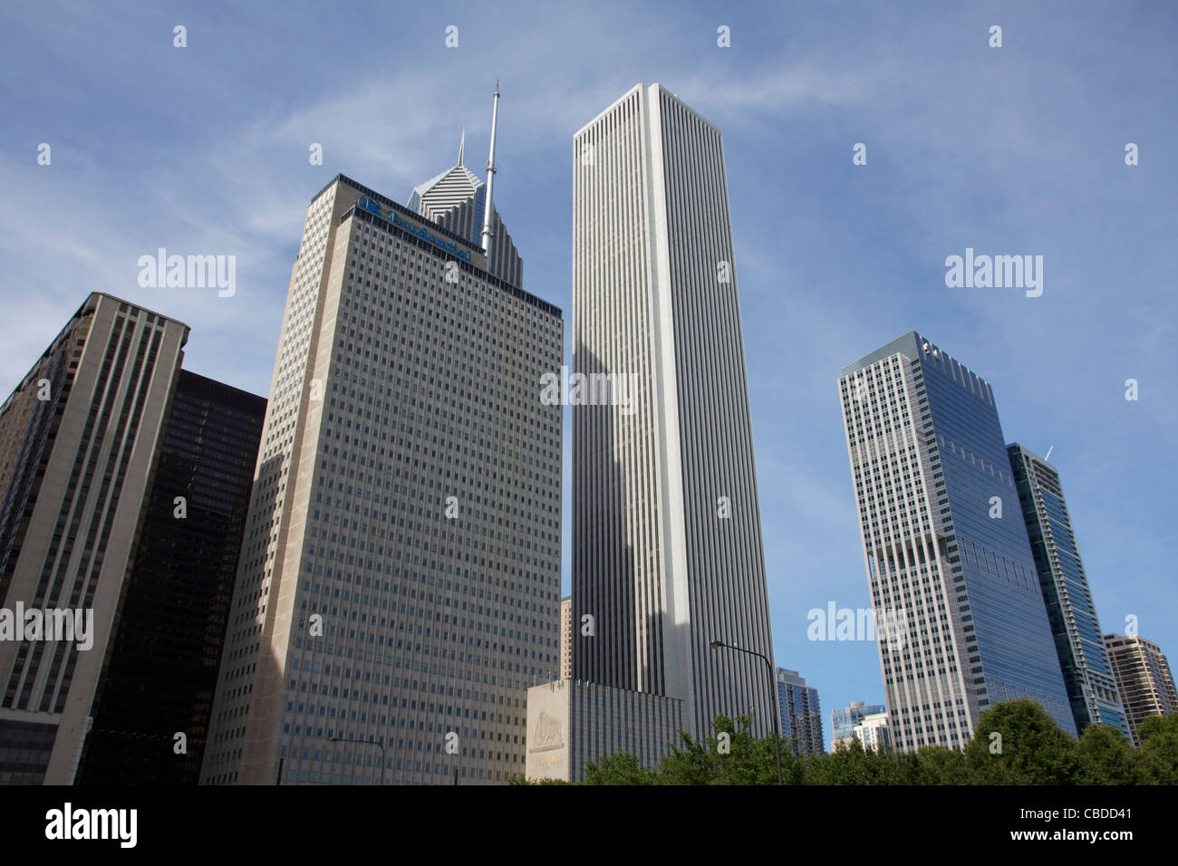 Blue cross blue shield building hi-res stock photography and images - Alamy