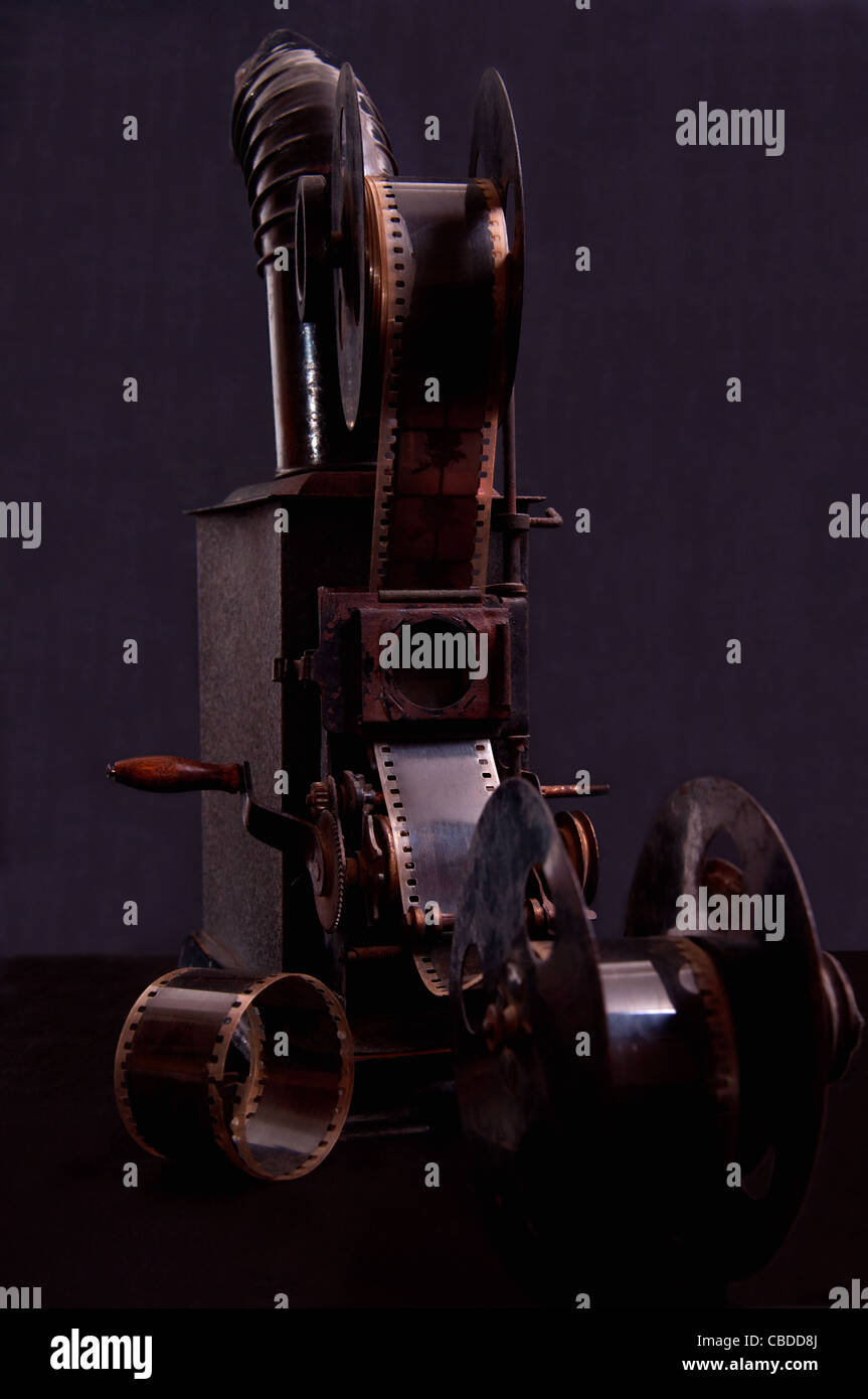 Old projector hi-res stock photography and images - Alamy