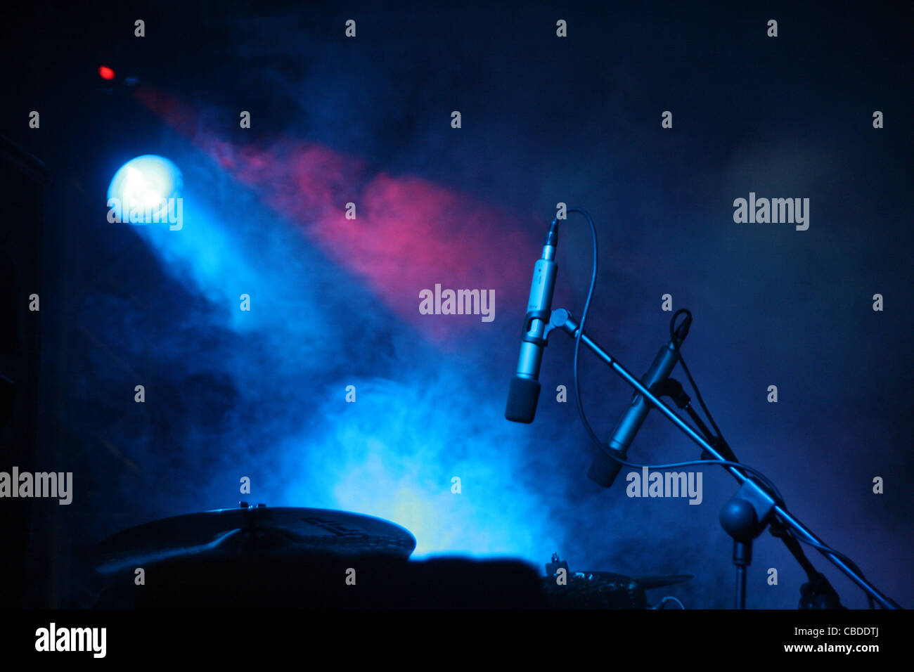 Laser beams stage pop hi-res stock photography and images - Alamy