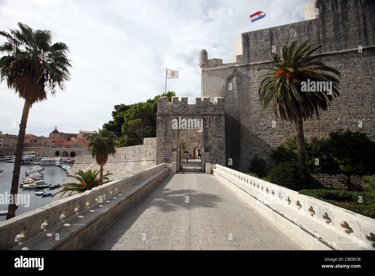 PLOCE GATE CITY ENTRANCE & FORT REVELIN OLD TOWN DUBROVNIK CROATIA 08 ...