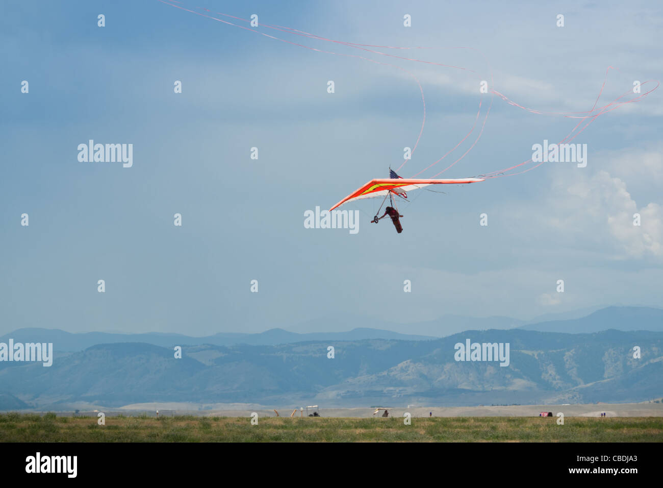 Dan Buchanan Hang Glider demonstration at the Rocky Mountain Airshow in ...