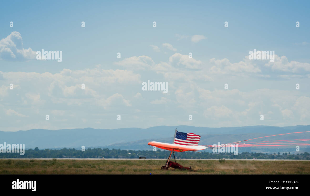 Dan Buchanan Hang Glider demonstration at the Rocky Mountain Airshow in ...