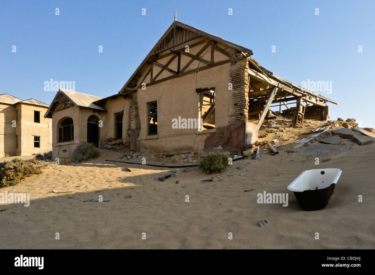 Abandoned diamond mining town of Kolmanskop, Namibia Stock Photo - Alamy