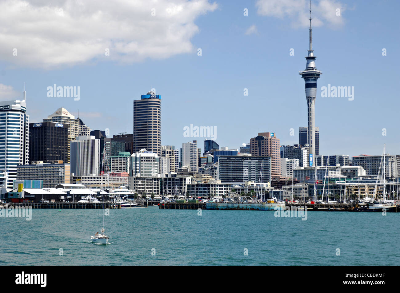 Downtown auckland with the sky tower hi-res stock photography and ...