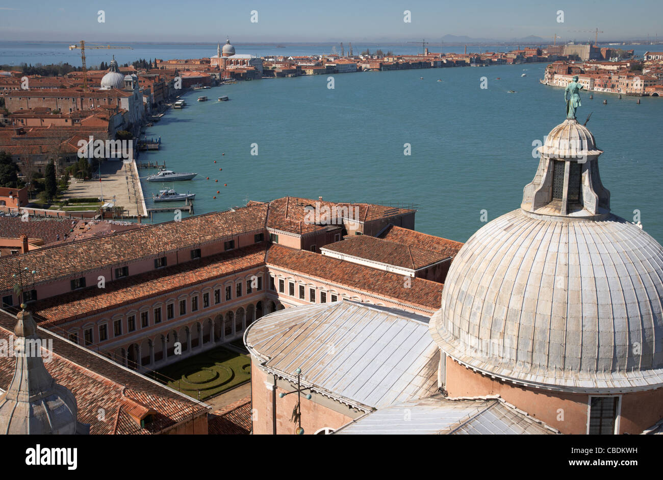 Venice lagoon wooden piles navigation hi-res stock photography and ...