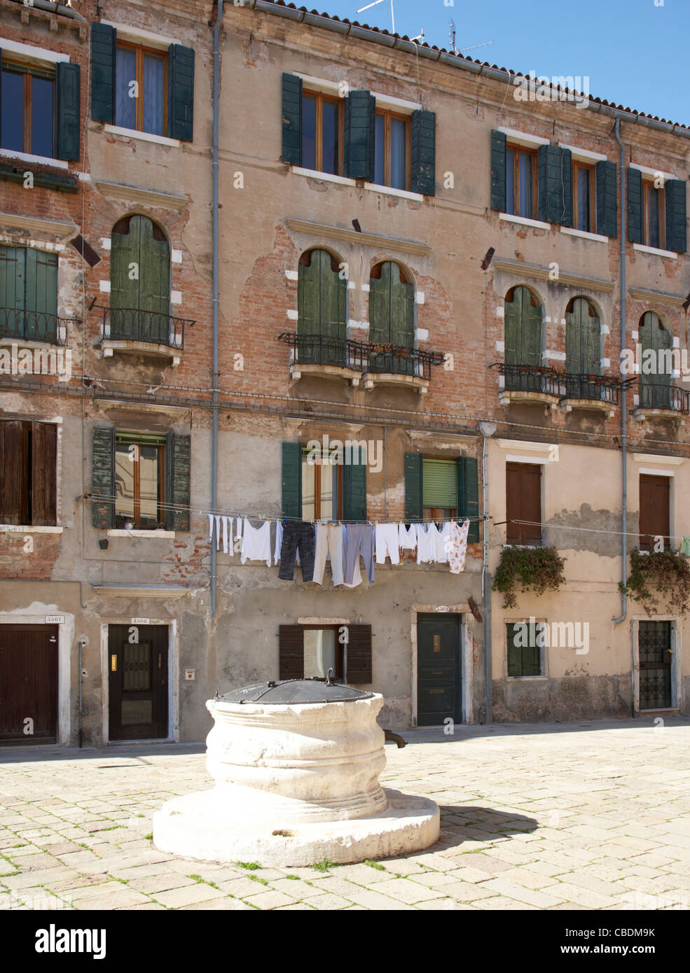 Venetian Well Stock Photos & Venetian Well Stock Images - Alamy