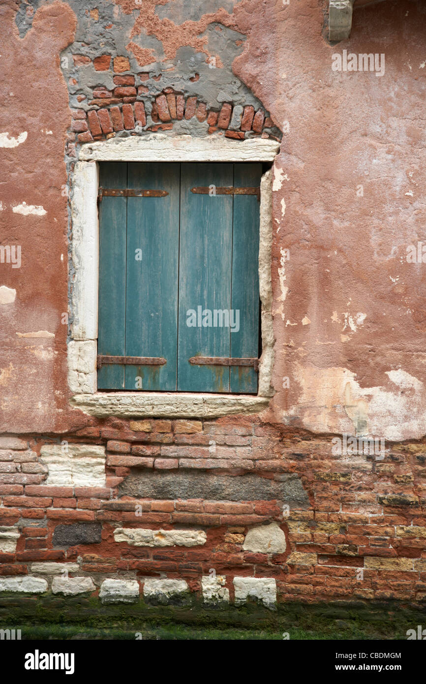 Canal wash wall hi-res stock photography and images - Alamy