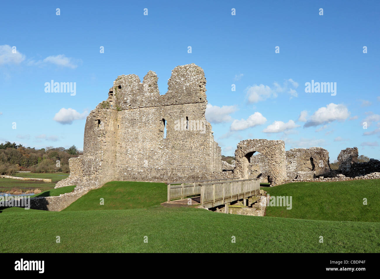 Ogmore castle hi-res stock photography and images - Alamy