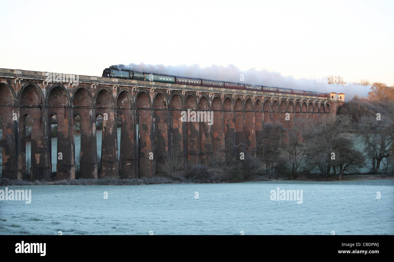 Battle of britain steam train tangmere hi-res stock photography and ...