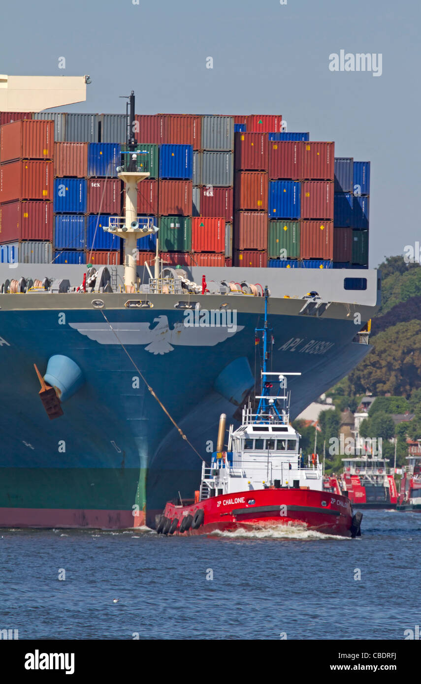 Container ship at harbor of Hamburg, Germany Stock Photo - Alamy
