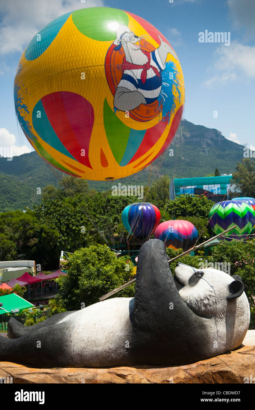 Animal statue at zoo hi-res stock photography and images - Alamy