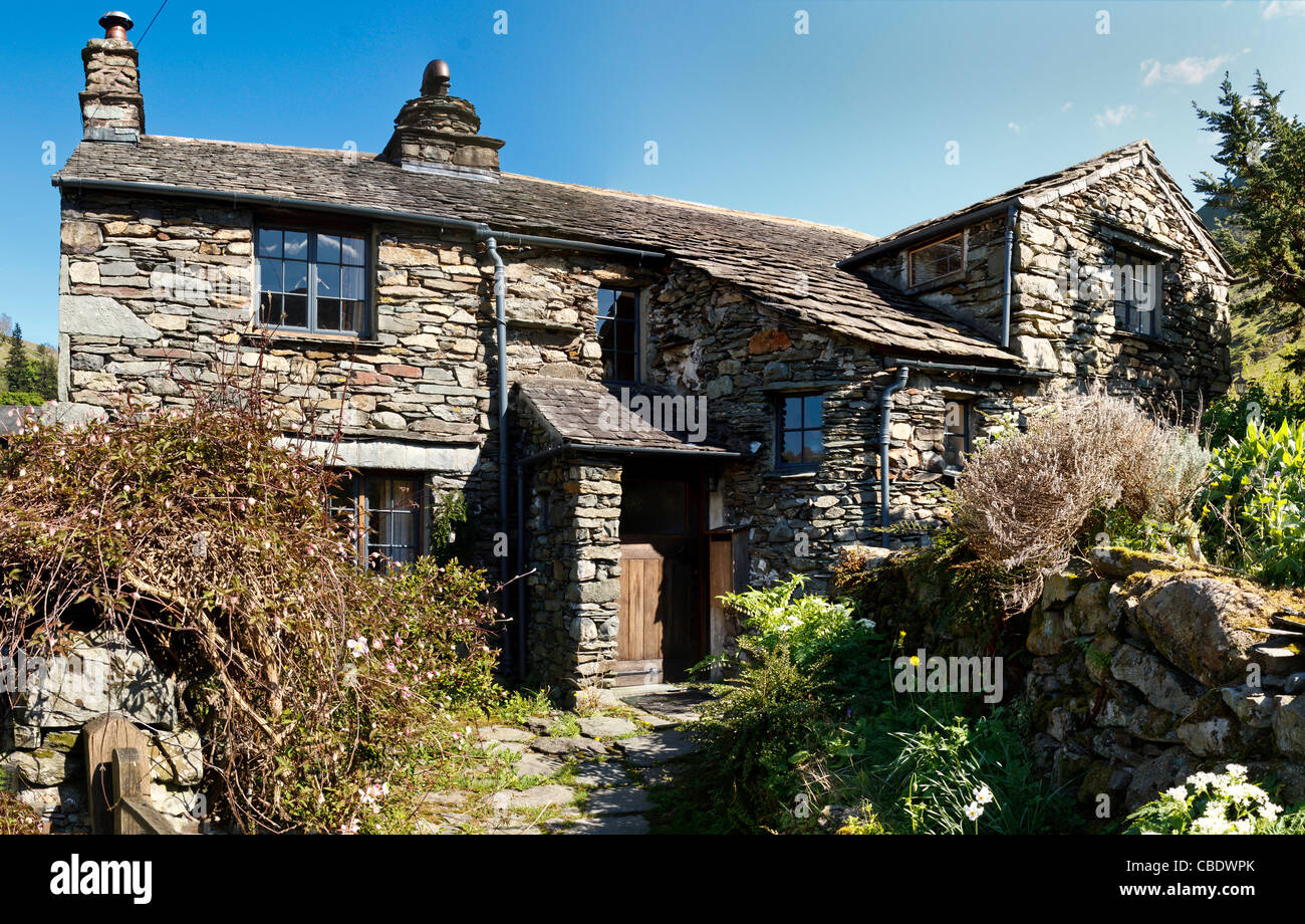 Stone Built Farmhouse Stock Photo - Alamy