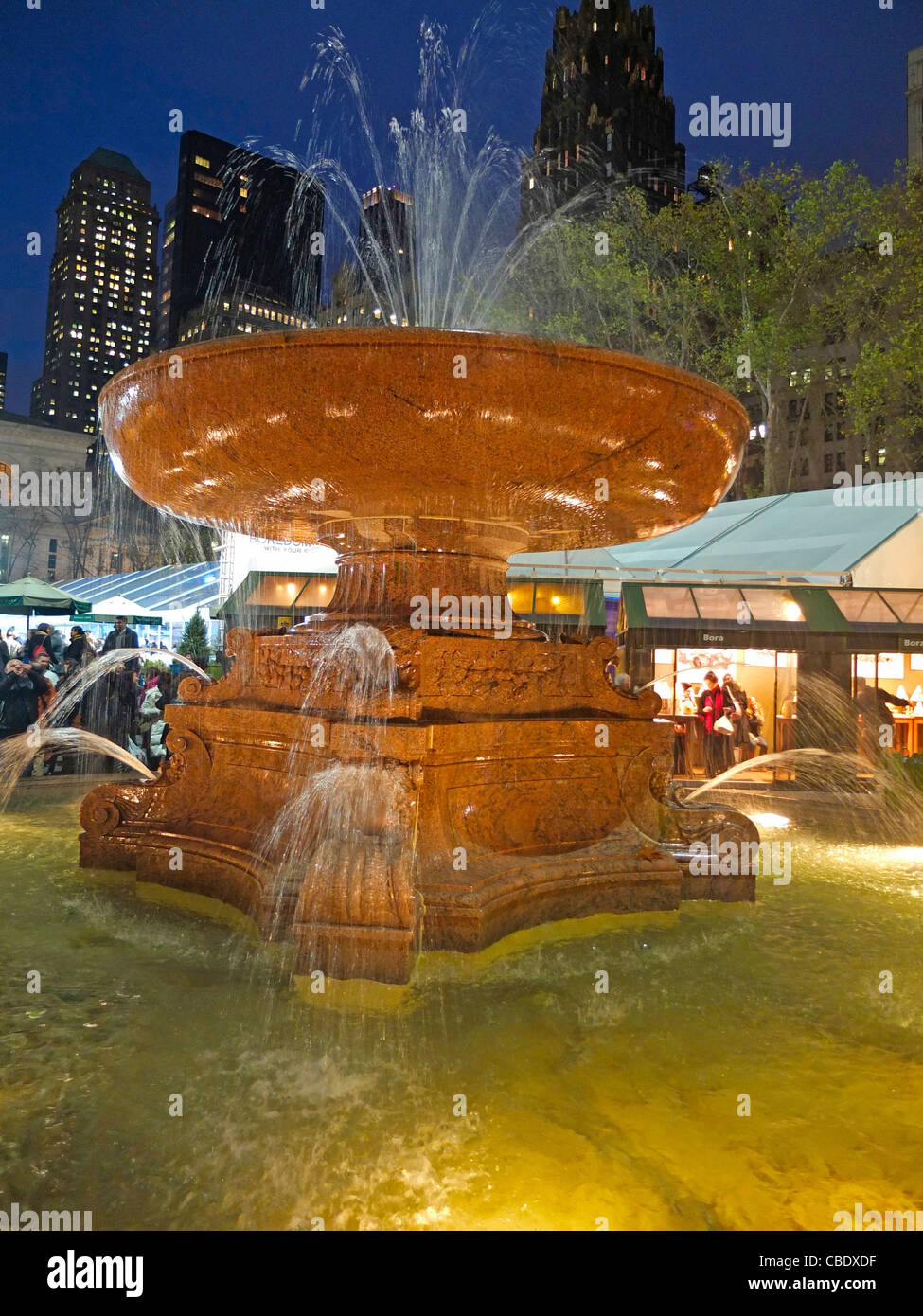Bryant Park holiday shops Stock Photo - Alamy