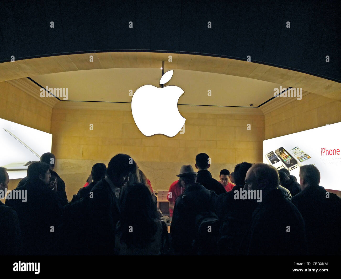 Apple store in grand hi-res stock photography and images - Alamy