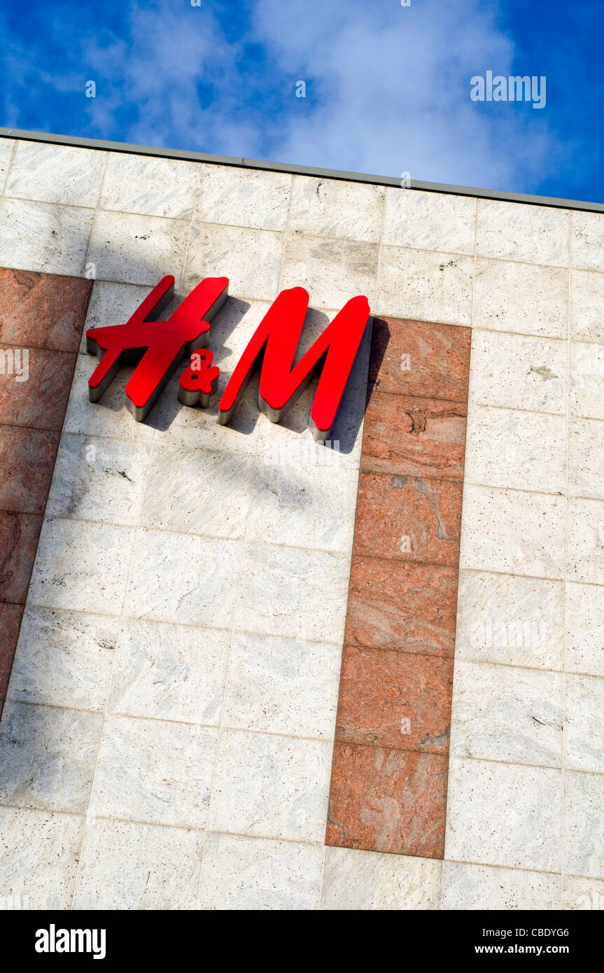 The exterior of an H&M store Stock Photo - Alamy