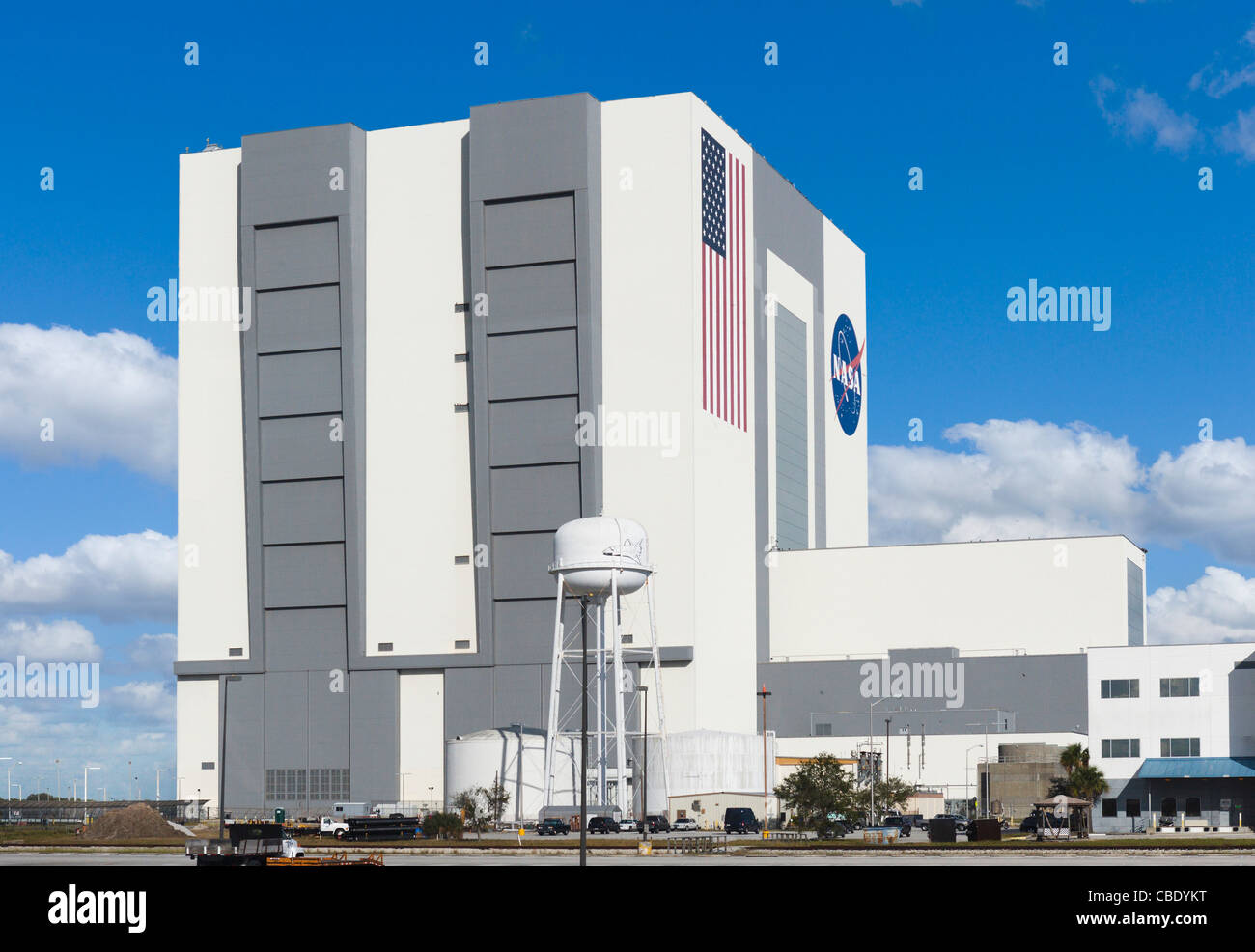 Vehicle assembly building hi-res stock photography and images - Alamy