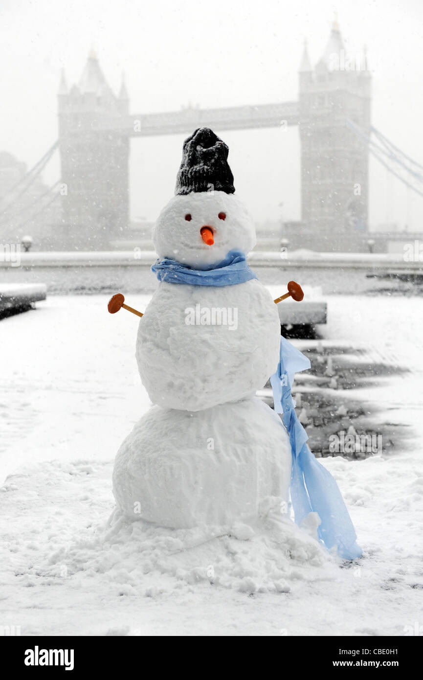 Snowman built at MORE London, outside city hall, london se1 Stock Photo ...