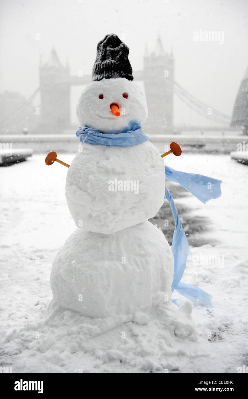 Snowman built at MORE London, outside city hall, london se1 Stock Photo ...