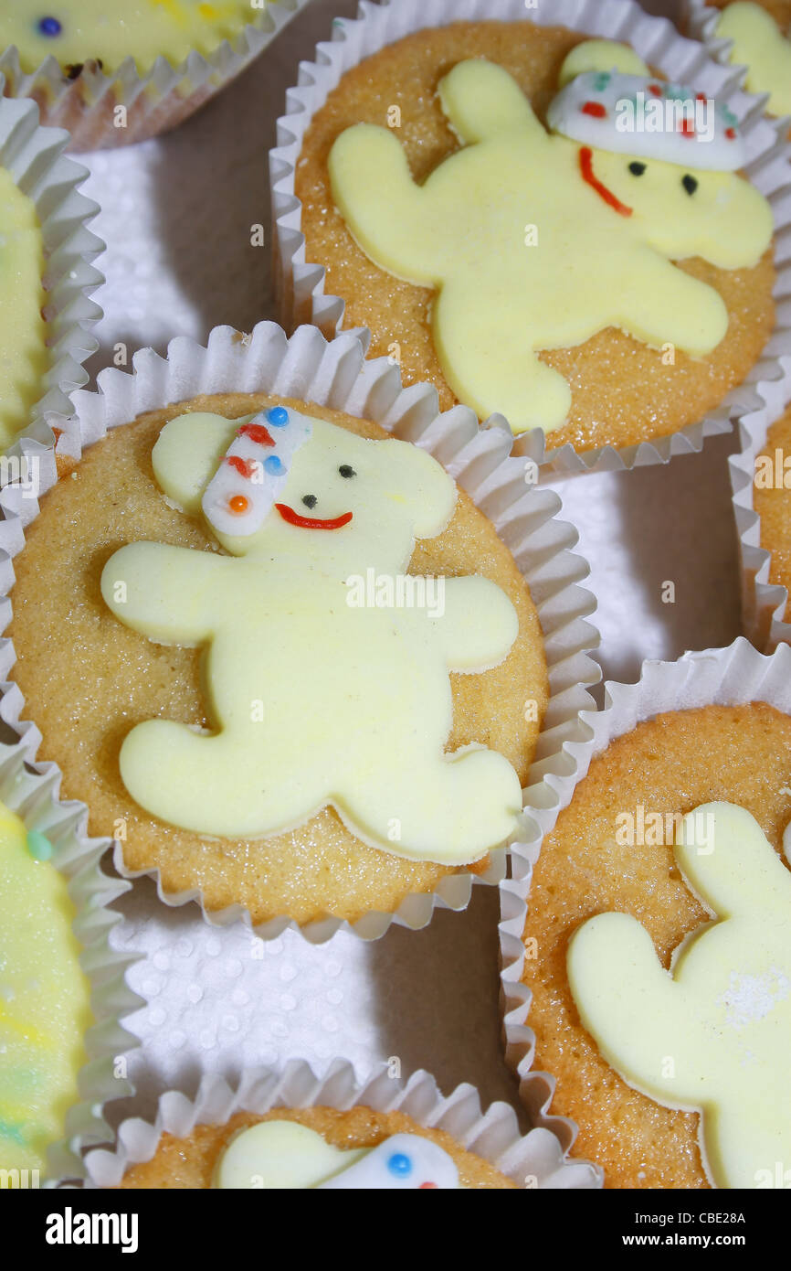 Cake charity children hi-res stock photography and images - Alamy