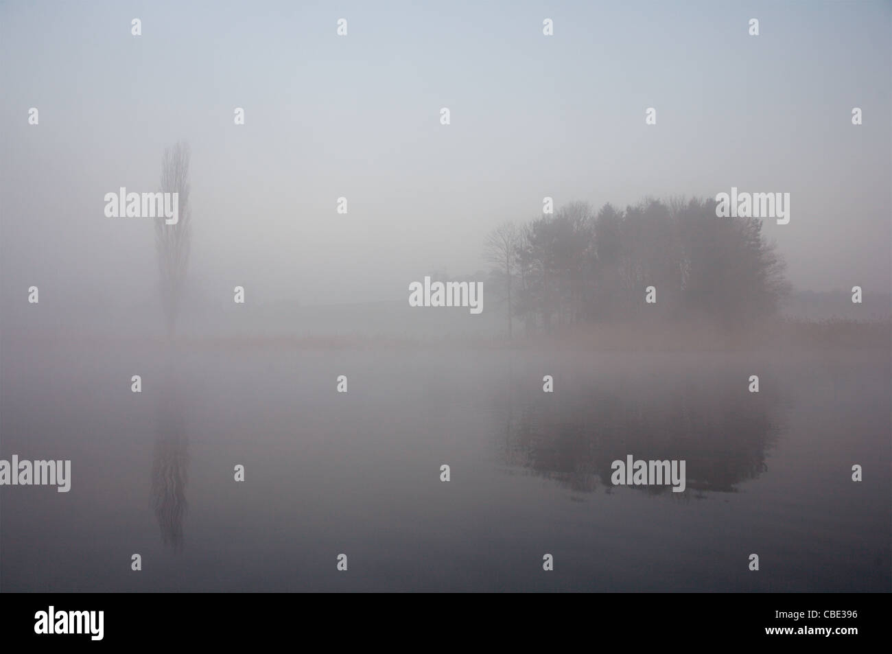Misty morning, Tixall Wide, Staffordshire and Worcestershire canal ...