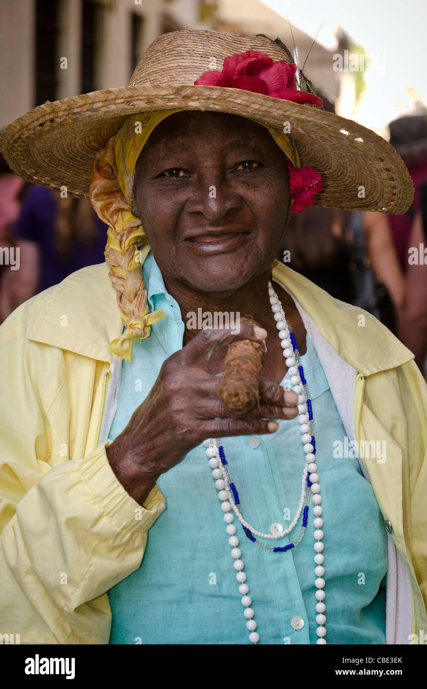Woman havana cigar hi-res stock photography and images - Alamy
