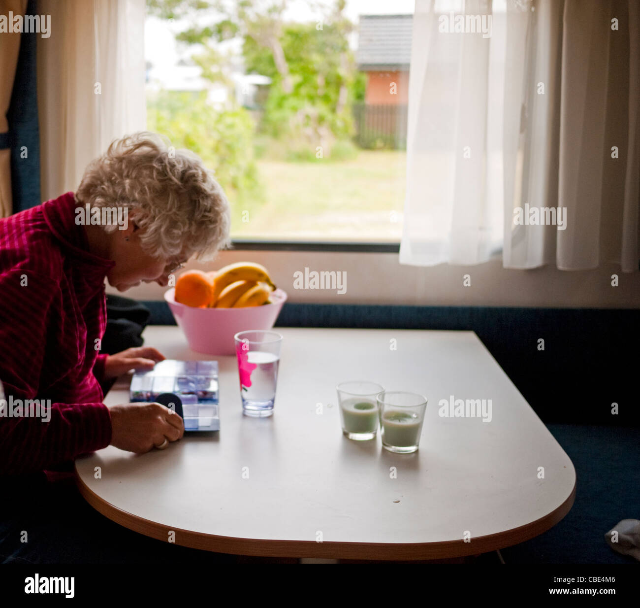 Bad sight to see hi-res stock photography and images - Alamy
