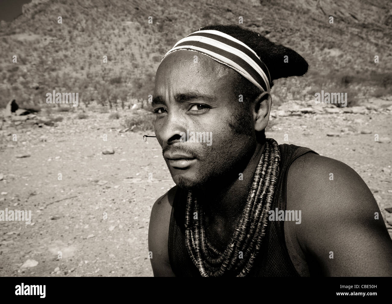 mu Himba Man, Iona Village, Angola Stock Photo - Alamy