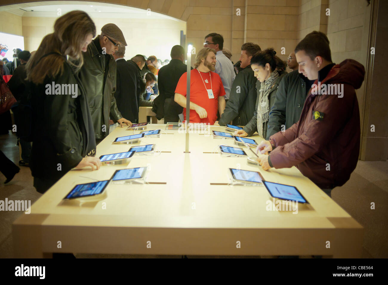Opening of Apple's new store in Grand Central Terminal in New York ...