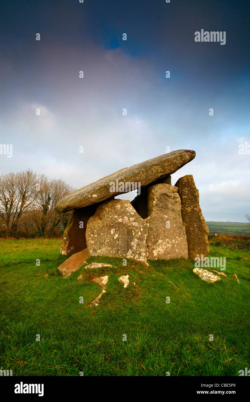 Trethevy quoit cornwall hi-res stock photography and images - Alamy