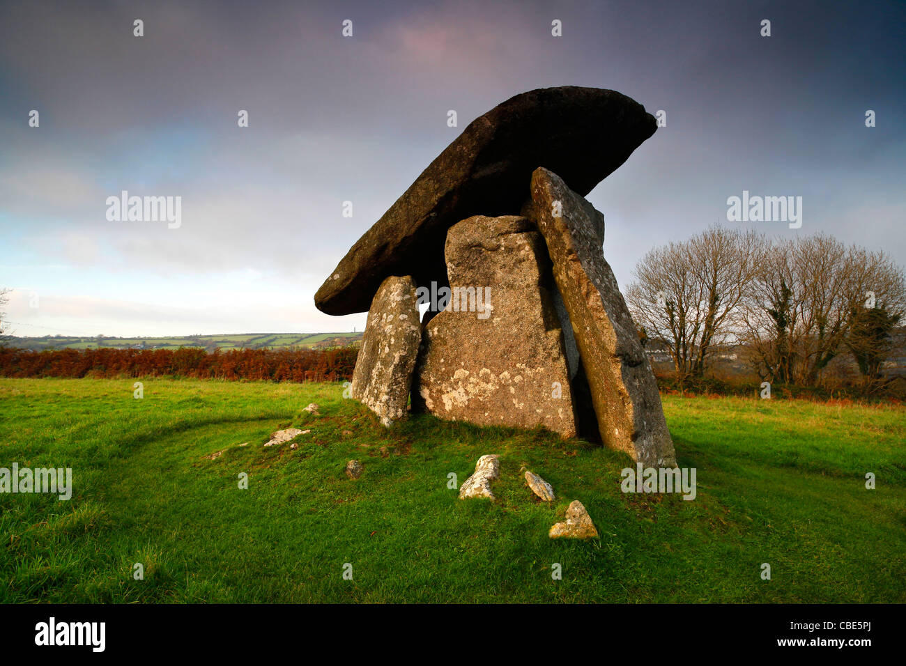 Trethevy quoit cornwall hi-res stock photography and images - Alamy