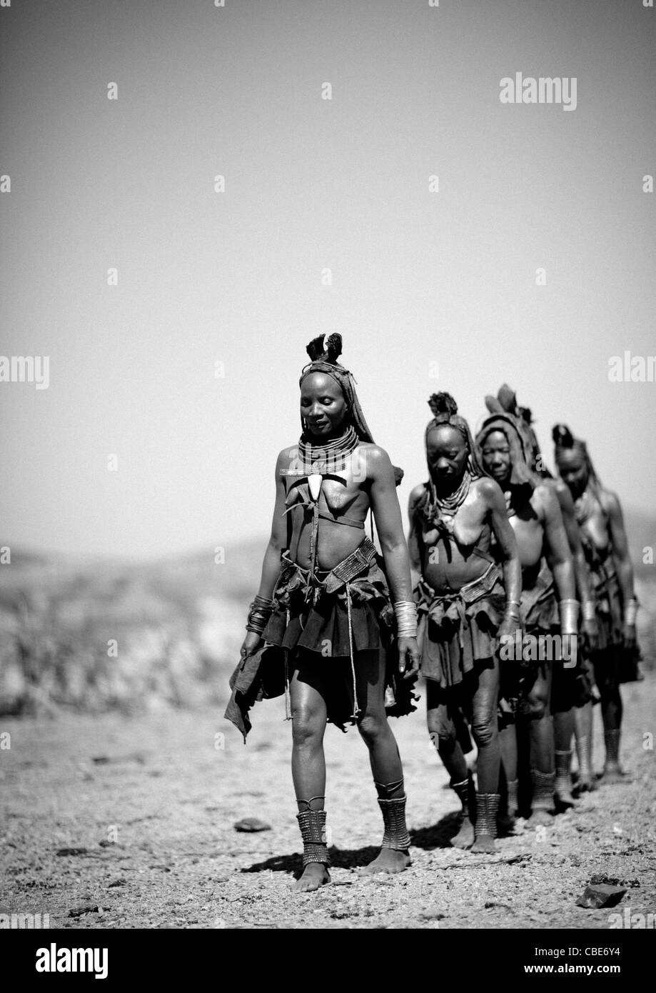 Group Of Muhimba Women Walking, Village Of Elola, Angola Stock Photo ...