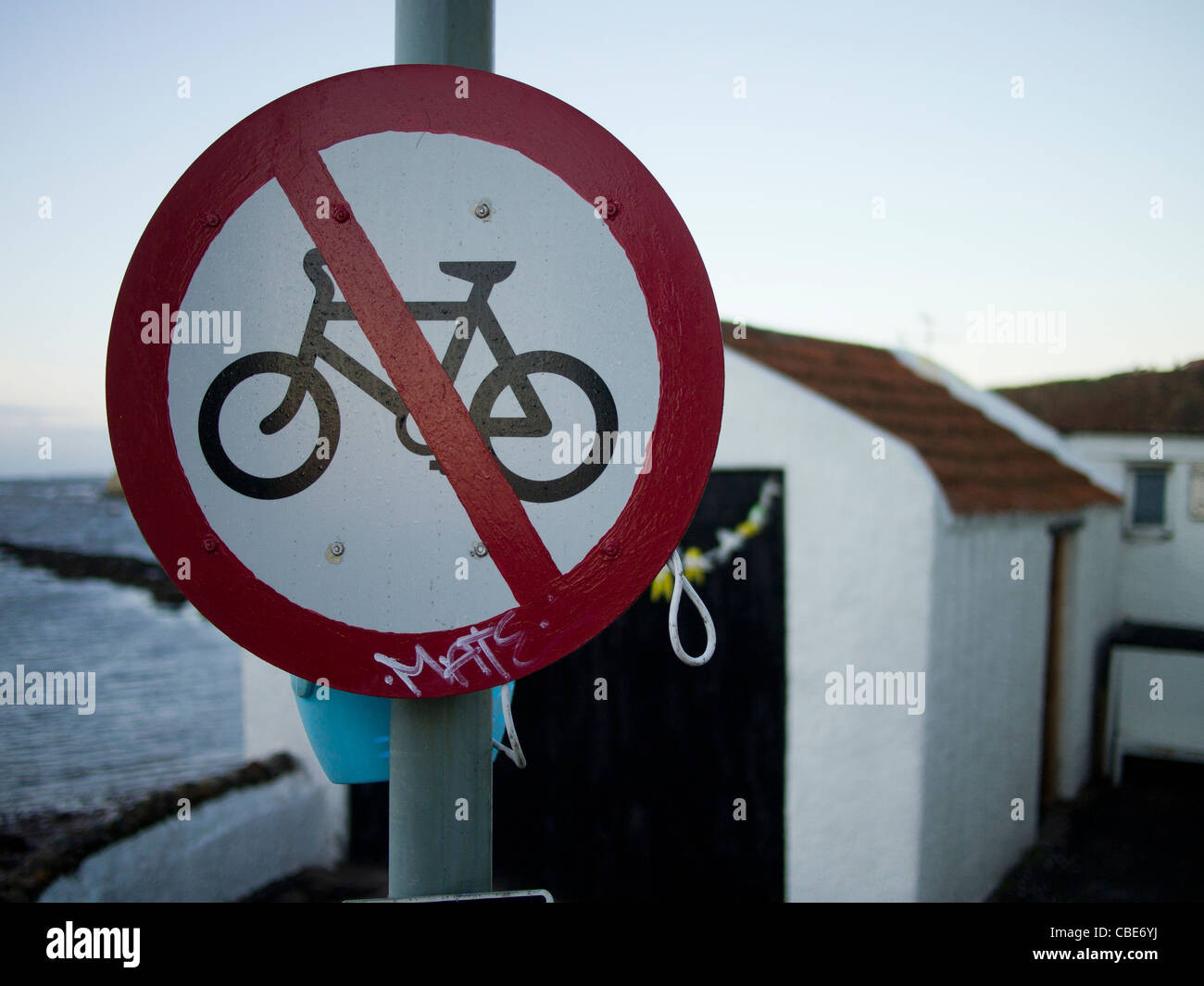 No cycling allowed sign hi-res stock photography and images - Alamy