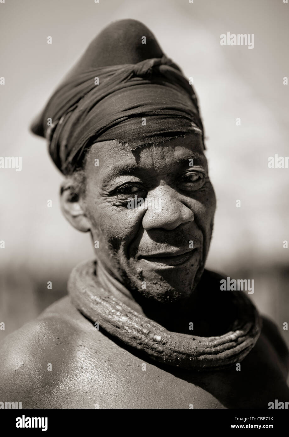 Muhimba Man With A Fala Necklace, Village Of Elola, Angola Stock Photo ...