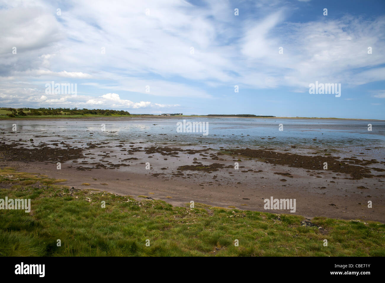 Budle bay northumberland hi-res stock photography and images - Alamy